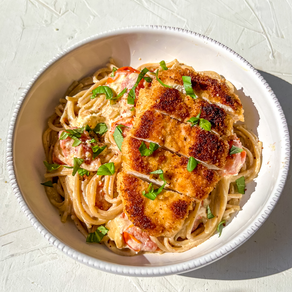 Feta Tomato Pasta with Crispy Chicken - Eva Koper - Foodie