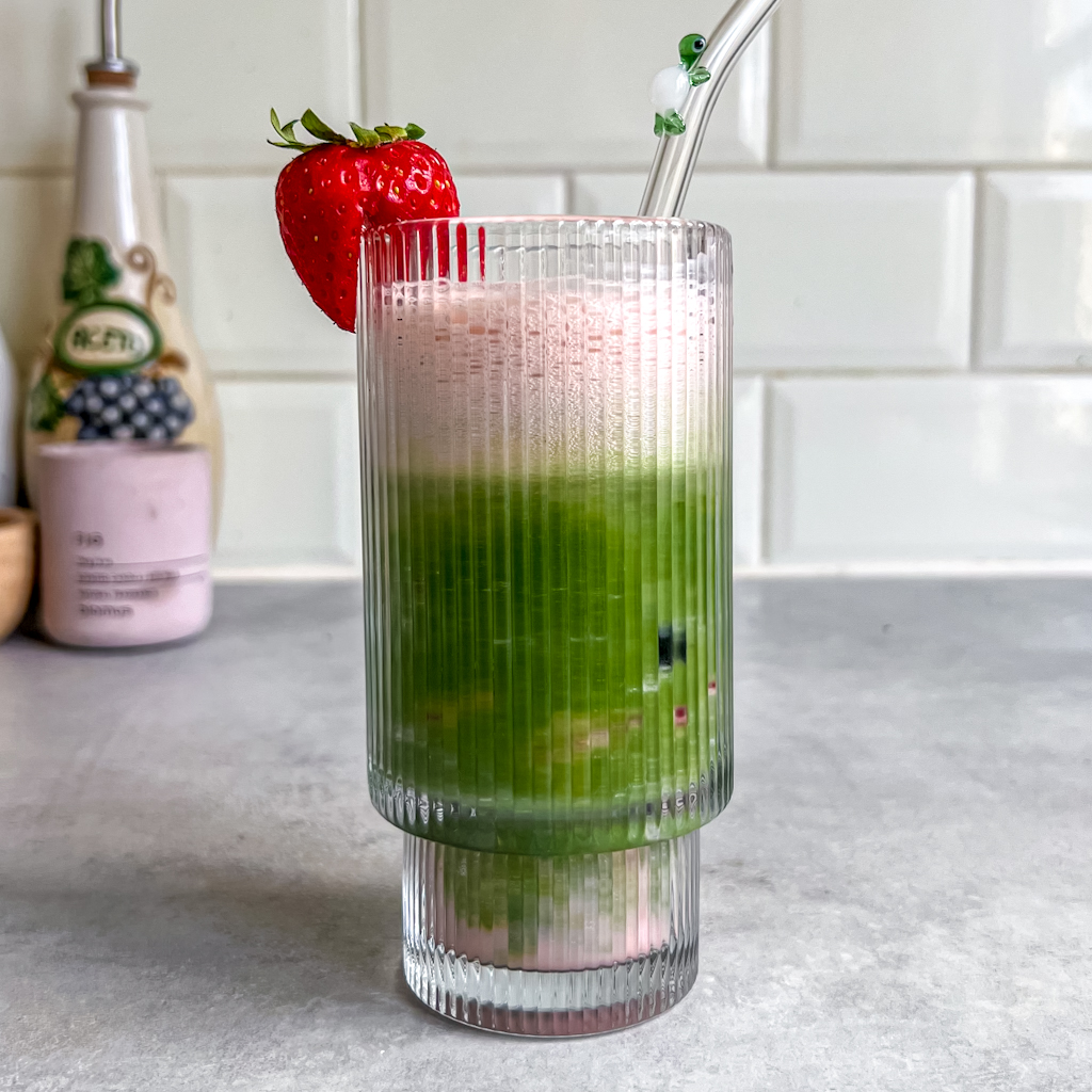 Strawberry Iced Matcha - Eva Koper - Recipe creator